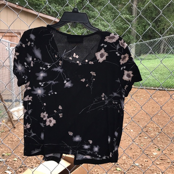 JKLA California | Tops | Jkla California Blk Floral Stretch Layer ...